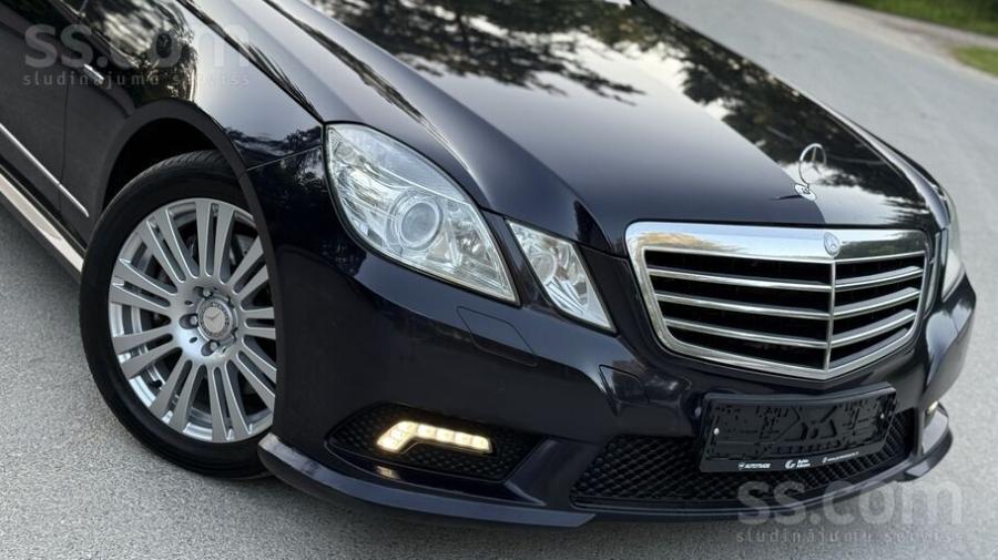 Blue Mercedes-Benz E 350 2011 in Jurmala, with an engine capacity of 3.00 L and mileage of 0 thousand km for 8950 €, photo 12 on AUTOMOTO.COM.LV