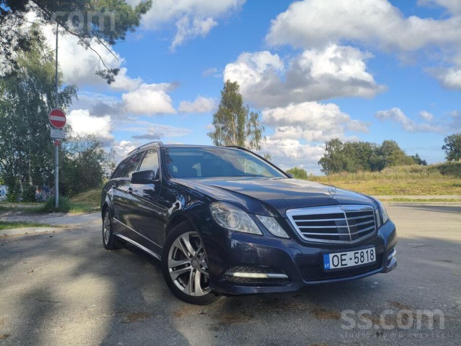 Синий Мерседес E 350 2011 в Рига, объемом двигателя 3.00 л и пробегом 340 тыс. км за 7490 €, фото 1 на AUTOMOTO.COM.LV