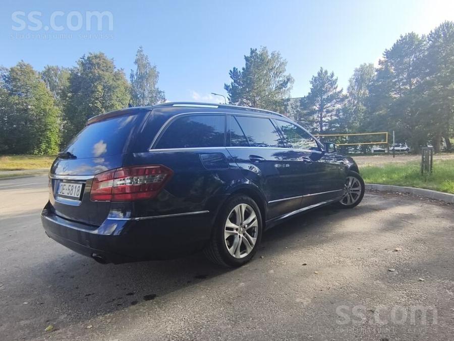 Синий Мерседес E 350 2011 в Рига, объемом двигателя 3.00 л и пробегом 340 тыс. км за 7490 €, фото 5 на AUTOMOTO.COM.LV