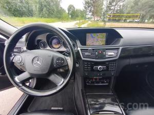 Синий Мерседес E 350 2011 в Рига, объемом двигателя 3.00 л и пробегом 340 тыс. км за 7490 €, фото 18 на AUTOMOTO.COM.LV