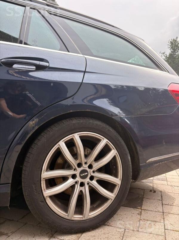 Blue Mercedes-Benz E 350 2014 in Jurmala, with an engine capacity of 3.00 L and mileage of 310 thousand km for 12500 €, photo 2 on AUTOMOTO.COM.LV