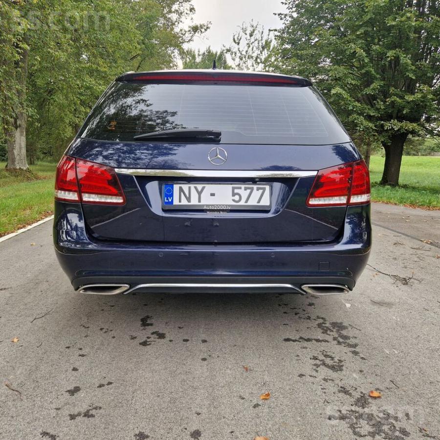 Zils Mercedes-Benz E 350 2015 Rīga, ar dzinēja tilpumu 3.00 L un nobraukumu 258 tūkst. km par 11900 €, foto 3 vietnē AUTOMOTO.COM.LV