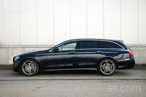 Синий Мерседес E 350 2017 в Рига, объемом двигателя 3.00 л и пробегом 170 тыс. км за 20800 €, фото 3 на AUTOMOTO.COM.LV