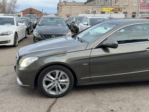 Brown Mercedes-Benz E 350 2009 in Riga, with an engine capacity of 3.00 L and mileage of 123 thousand km for 13500 €, photo 30 on AUTOMOTO.COM.LV
