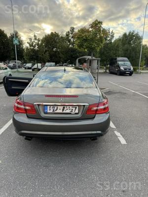 Brūns Mercedes-Benz E 350 2011 Kuldīga, ar dzinēja tilpumu 3.00 L un nobraukumu 406 tūkst. km par 3950 €, foto 3 vietnē AUTOMOTO.COM.LV