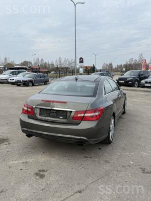 Brūns Mercedes-Benz E 350 2011 Kuldīga, ar dzinēja tilpumu 3.00 L un nobraukumu 406 tūkst. km par 3950 €, foto 4 vietnē AUTOMOTO.COM.LV