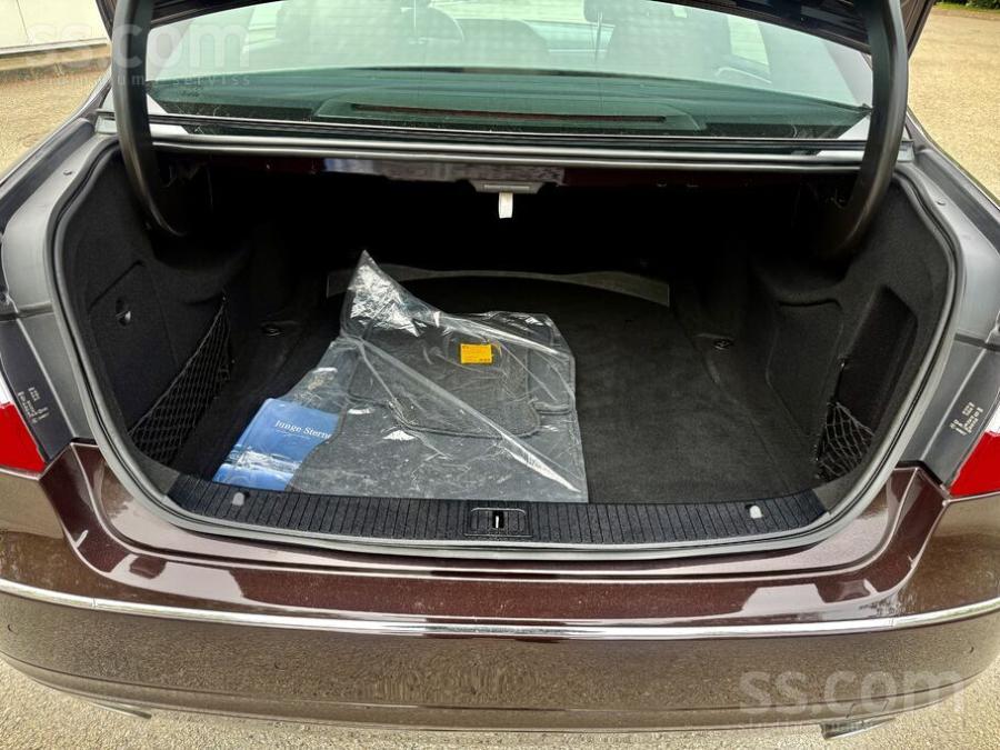 Brown Mercedes-Benz E 350 2010 in Riga, with an engine capacity of 3.50 L and mileage of 197 thousand km for 8970 €, photo 16 on AUTOMOTO.COM.LV