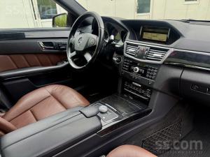 Brown Mercedes-Benz E 350 2010 in Riga, with an engine capacity of 3.50 L and mileage of 197 thousand km for 8970 €, photo 20 on AUTOMOTO.COM.LV