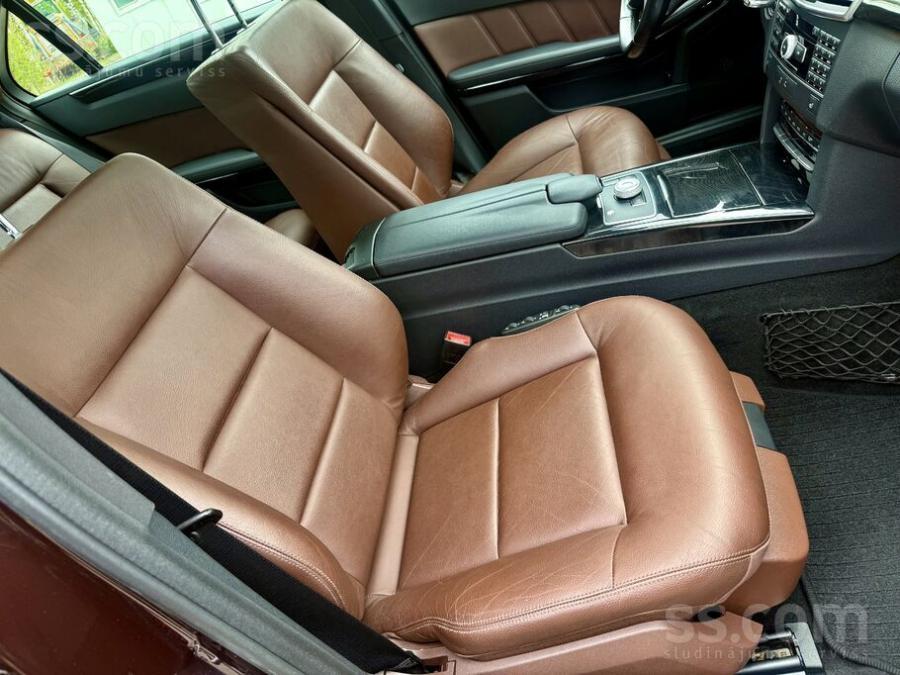 Brown Mercedes-Benz E 350 2010 in Riga, with an engine capacity of 3.50 L and mileage of 197 thousand km for 8970 €, photo 21 on AUTOMOTO.COM.LV