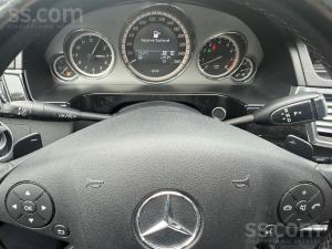 Brown Mercedes-Benz E 350 2010 in Riga, with an engine capacity of 3.50 L and mileage of 197 thousand km for 8970 €, photo 31 on AUTOMOTO.COM.LV