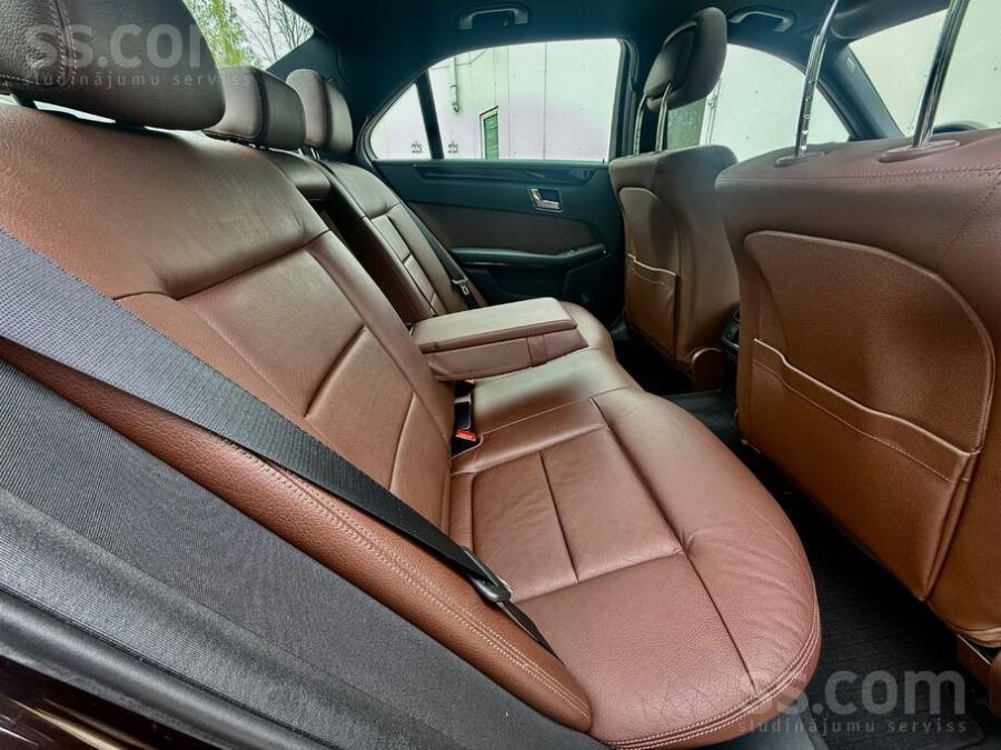 Brūns Mercedes-Benz E 350 2010 Rīga, ar dzinēja tilpumu 3.50 L un nobraukumu 197 tūkst. km par 8770 €, foto 17 vietnē AUTOMOTO.COM.LV