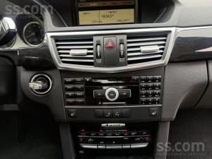 Brūns Mercedes-Benz E 350 2010 Rīga, ar dzinēja tilpumu 3.50 L un nobraukumu 197 tūkst. km par 8770 €, foto 22 vietnē AUTOMOTO.COM.LV