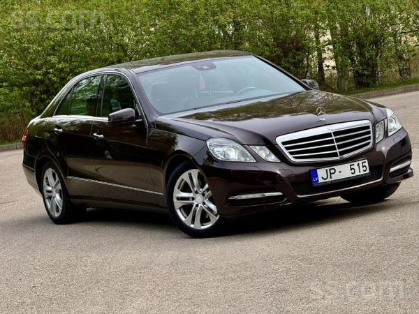 Brown Mercedes-Benz E 350 2010 in Riga, with an engine capacity of 3.50 L and mileage of 197 thousand km for 8590 €, photo 2 on AUTOMOTO.COM.LV