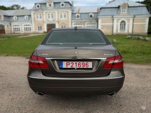 Brown Mercedes-Benz E 350 2013 in Vilnius, with an engine capacity of 3.50 L and mileage of 156 thousand km for 12900 €, photo 6 on AUTOMOTO.COM.LV