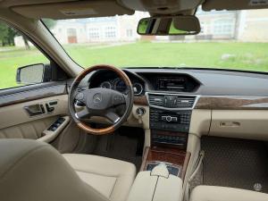 Brown Mercedes-Benz E 350 2013 in Vilnius, with an engine capacity of 3.50 L and mileage of 156 thousand km for 12900 €, photo 16 on AUTOMOTO.COM.LV