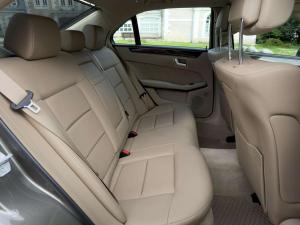 Brown Mercedes-Benz E 350 2013 in Vilnius, with an engine capacity of 3.50 L and mileage of 156 thousand km for 12900 €, photo 21 on AUTOMOTO.COM.LV