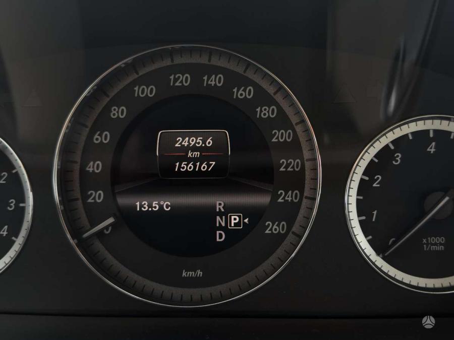 Brown Mercedes-Benz E 350 2013 in Vilnius, with an engine capacity of 3.50 L and mileage of 156 thousand km for 12900 €, photo 22 on AUTOMOTO.COM.LV
