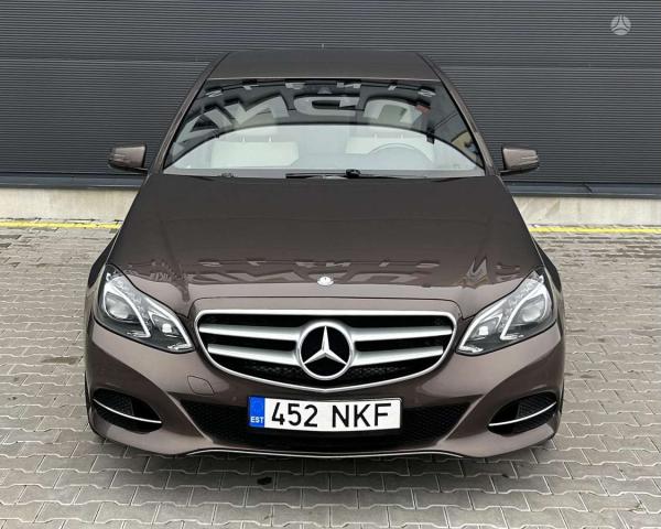 Brown Mercedes-Benz E 350 2013 in Vilnius, with an engine capacity of 2.99 L and mileage of 244 thousand km for 11800 €, photo 4 on AUTOMOTO.COM.LV