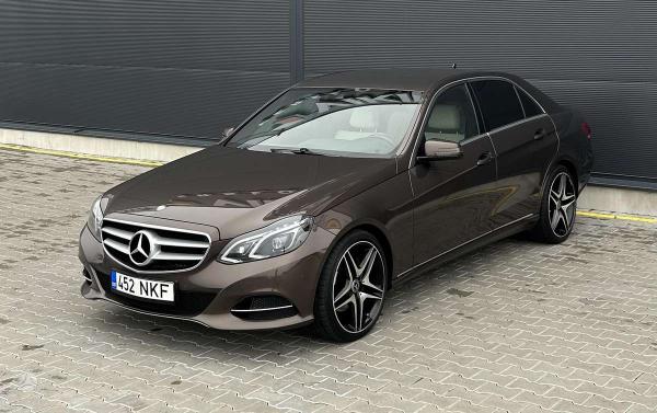 Brown Mercedes-Benz E 350 2013 in Vilnius, with an engine capacity of 2.99 L and mileage of 244 thousand km for 11800 €, photo 5 on AUTOMOTO.COM.LV