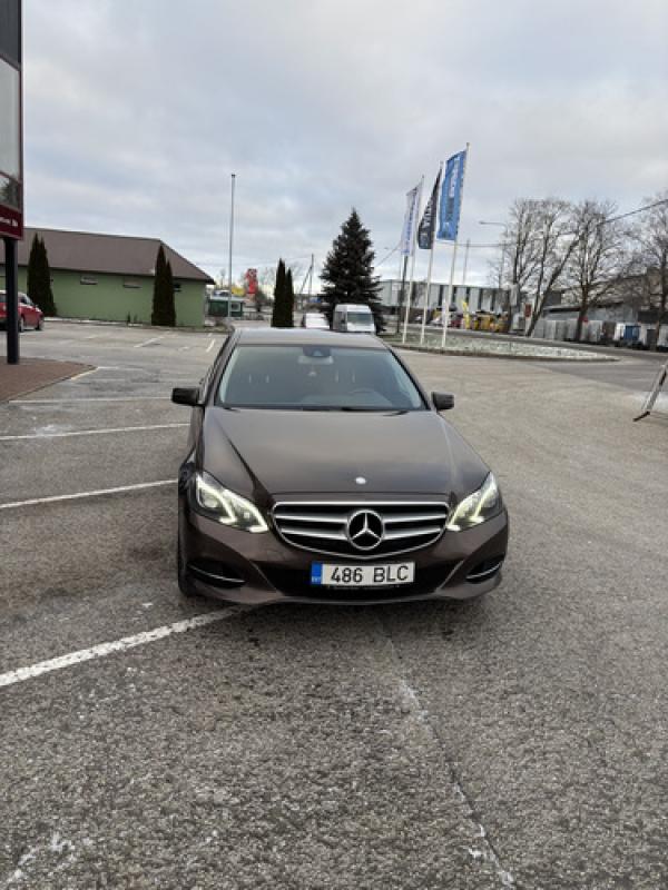 Brown Mercedes-Benz E 350 2014 in Johvi, with an engine capacity of 3.00 L and mileage of 230 thousand km for 15300 €, photo 1 on AUTOMOTO.COM.LV