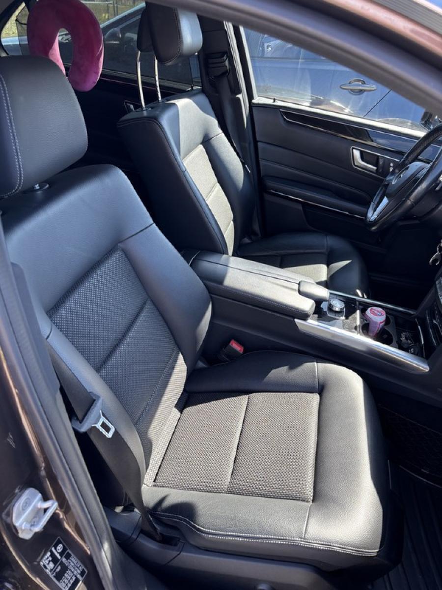 Brown Mercedes-Benz E 350 2014 in Johvi, with an engine capacity of 3.00 L and mileage of 230 thousand km for 15300 €, photo 18 on AUTOMOTO.COM.LV