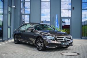 Brown Mercedes-Benz E 350 2017 in Kaunas, with an engine capacity of 2.99 L and mileage of 255 thousand km for 19950 €, photo 1 on AUTOMOTO.COM.LV