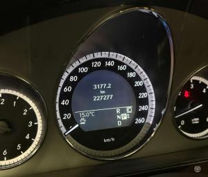 Brūns Mercedes-Benz E 350 2009 Marijampole, ar dzinēja tilpumu 2.99 L un nobraukumu 227 tūkst. km par 7850 €, foto 4 vietnē AUTOMOTO.COM.LV
