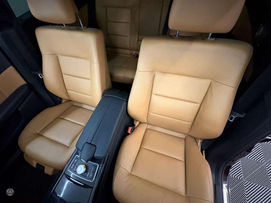 Brūns Mercedes-Benz E 350 2009 Marijampole, ar dzinēja tilpumu 2.99 L un nobraukumu 227 tūkst. km par 7850 €, foto 25 vietnē AUTOMOTO.COM.LV