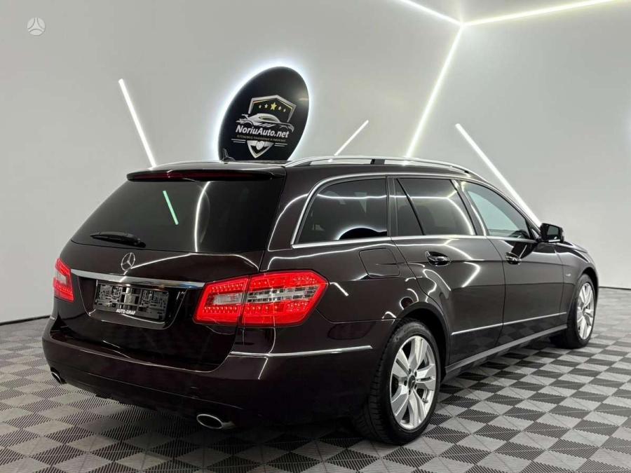 Brūns Mercedes-Benz E 350 2009 Marijampole, ar dzinēja tilpumu 2.99 L un nobraukumu 227 tūkst. km par 7850 €, foto 33 vietnē AUTOMOTO.COM.LV