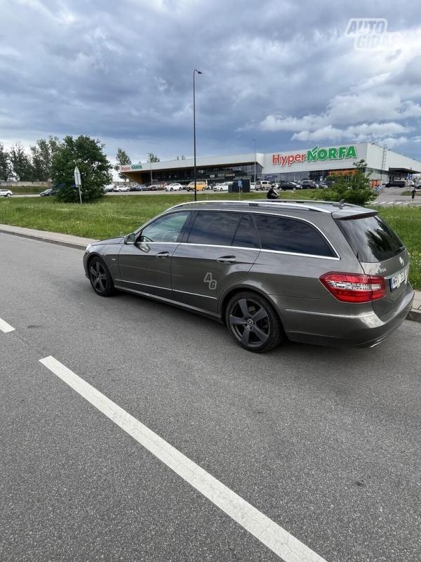 Brown Mercedes-Benz E 350 2011 in Vilnius, with an engine capacity of 3.00 L and mileage of 379 thousand km for 7300 €, photo 2 on AUTOMOTO.COM.LV