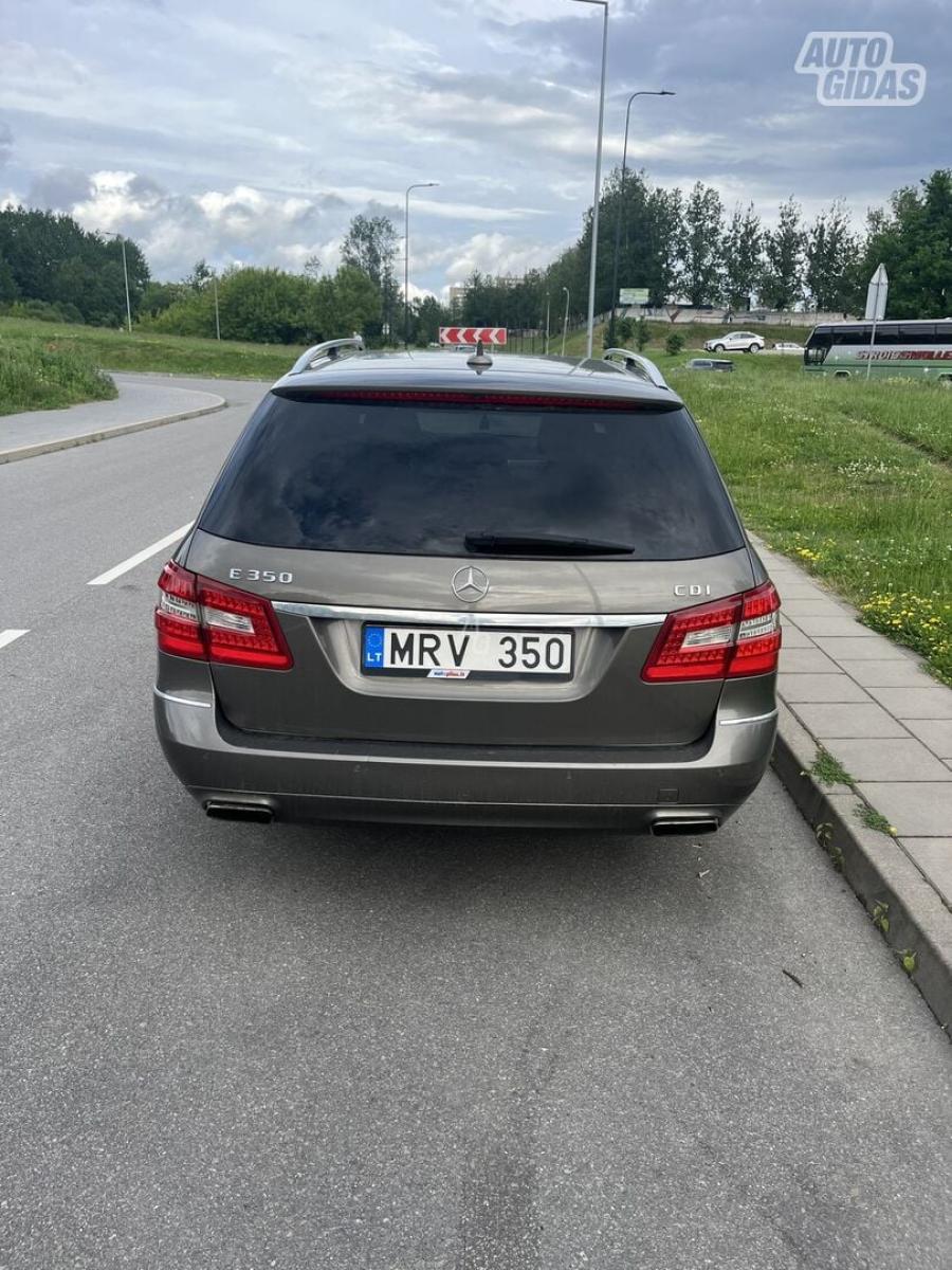 Brūns Mercedes-Benz E 350 2011 Viļņa, ar dzinēja tilpumu 3.00 L un nobraukumu 379 tūkst. km par 7250 €, foto 5 vietnē AUTOMOTO.COM.LV