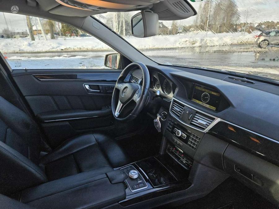 Brūns Mercedes-Benz E 350 2012 Tauragė, ar dzinēja tilpumu 2.99 L un nobraukumu 417 tūkst. km par 5600 €, foto 6 vietnē AUTOMOTO.COM.LV