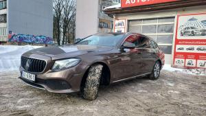 Brown Mercedes-Benz E 350 2017 in Riga, with an engine capacity of 2.99 L and mileage of 184 thousand km for 17700 €, photo  on AUTOMOTO.COM.LV