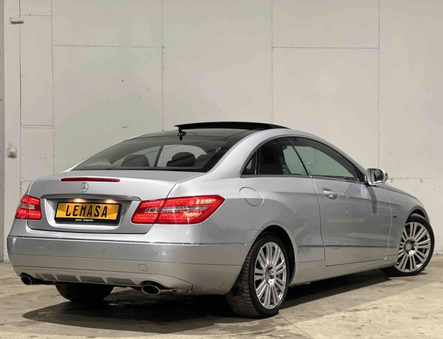 Mercedes-Benz E 350 2009 Klaipėda, ar dzinēja tilpumu 0.00 L un nobraukumu 195 tūkst. km par 9999 €, foto 4 vietnē AUTOMOTO.COM.LV