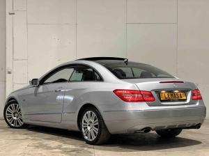 Mercedes-Benz E 350 2009 Klaipėda, ar dzinēja tilpumu 0.00 L un nobraukumu 195 tūkst. km par 9999 €, foto 5 vietnē AUTOMOTO.COM.LV