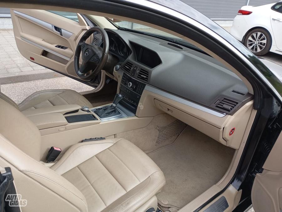 Мерседес E 350 2009 в Каунас, объемом двигателя 3.00 л и пробегом 284 тыс. км за 5750 €, фото 8 на AUTOMOTO.COM.LV