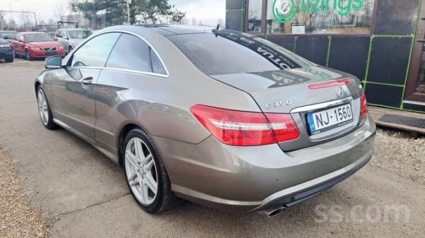 Mercedes-Benz E 350 2010 Rīga, ar dzinēja tilpumu 3.00 L un nobraukumu 405 tūkst. km par 6900 €, foto 4 vietnē AUTOMOTO.COM.LV