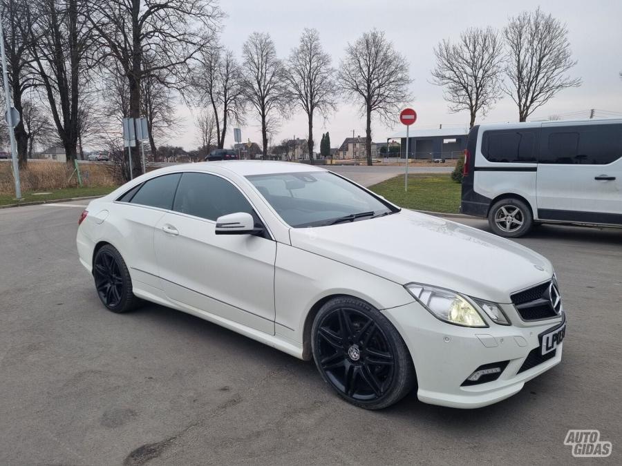 Mercedes-Benz E 350 2010 Tauragė, ar dzinēja tilpumu 3.00 L un nobraukumu 180 tūkst. km par 4400 €, foto 1 vietnē AUTOMOTO.COM.LV