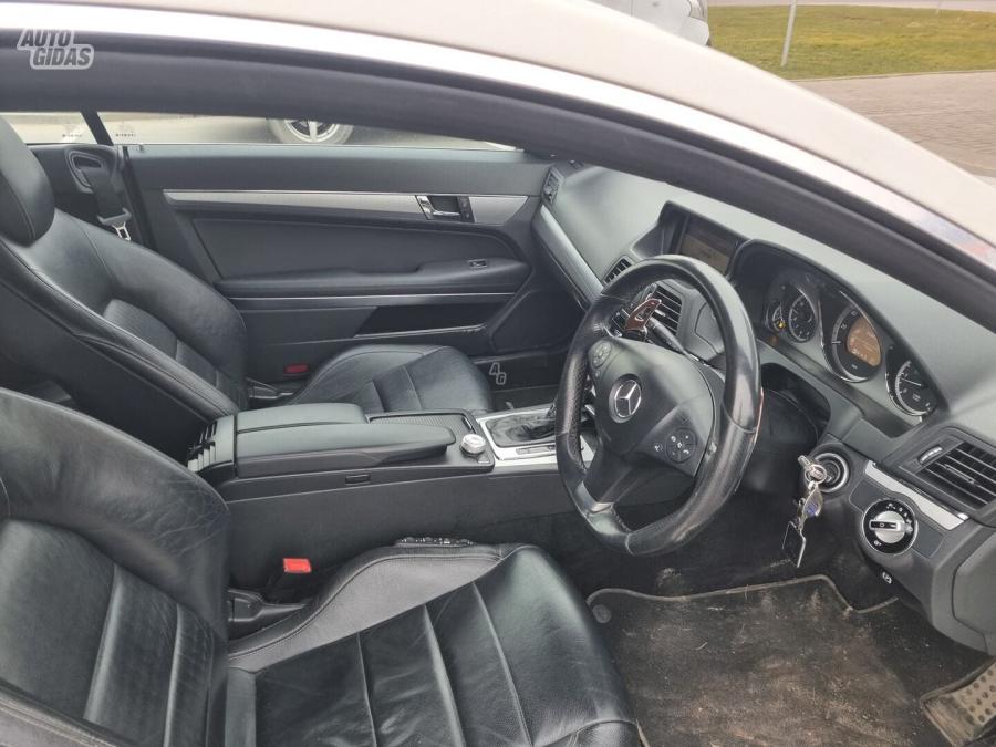 Mercedes-Benz E 350 2010 Tauragė, ar dzinēja tilpumu 3.00 L un nobraukumu 180 tūkst. km par 4400 €, foto 11 vietnē AUTOMOTO.COM.LV