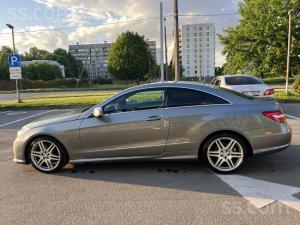 Mercedes-Benz E 350 2011 Rīga, ar dzinēja tilpumu 3.00 L un nobraukumu 256 tūkst. km par 12200 €, foto  vietnē AUTOMOTO.COM.LV