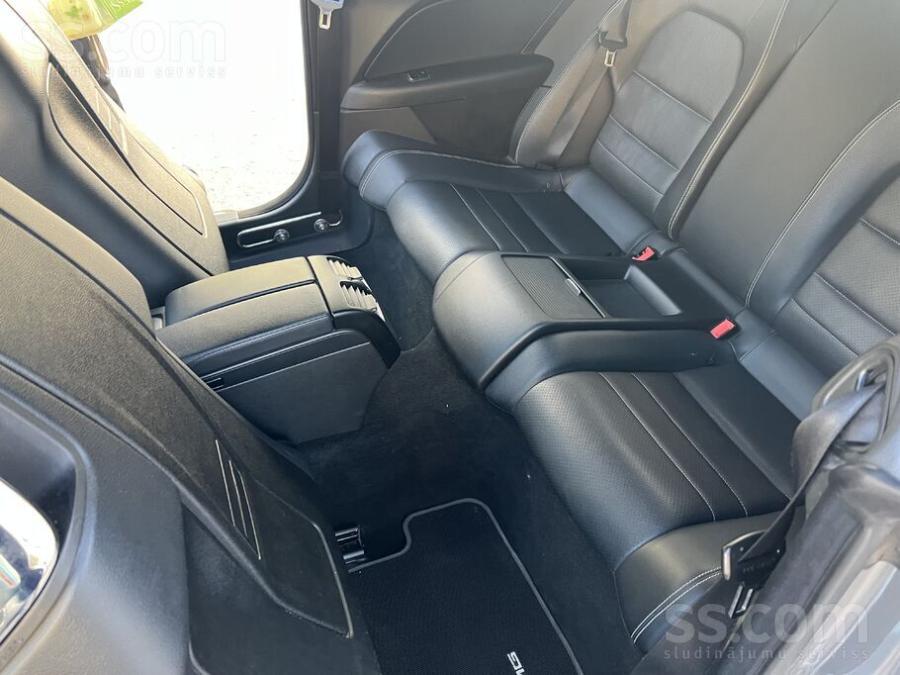 Mercedes-Benz E 350 2011 in Riga, with an engine capacity of 3.00 L and mileage of 256 thousand km for 12200 €, photo 7 on AUTOMOTO.COM.LV