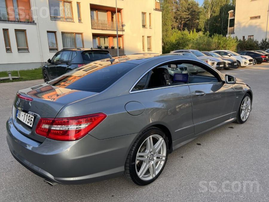 Mercedes-Benz E 350 2011 in Riga, with an engine capacity of 3.00 L and mileage of 256 thousand km for 12200 €, photo 11 on AUTOMOTO.COM.LV