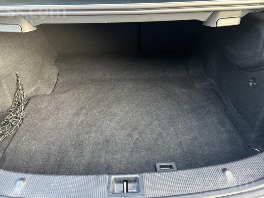 Mercedes-Benz E 350 2011 in Riga, with an engine capacity of 3.00 L and mileage of 256 thousand km for 12200 €, photo 12 on AUTOMOTO.COM.LV