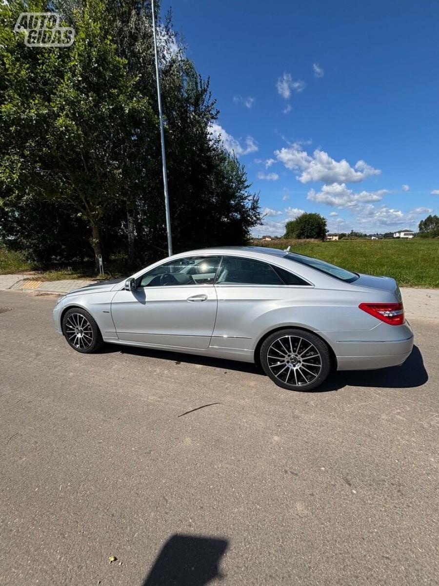 Mercedes-Benz E 350 2011 Širvintos, ar dzinēja tilpumu 3.00 L un nobraukumu 378 tūkst. km par 8600 €, foto 6 vietnē AUTOMOTO.COM.LV