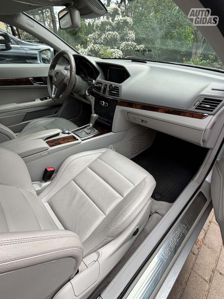 Mercedes-Benz E 350 2011 Širvintos, ar dzinēja tilpumu 3.00 L un nobraukumu 378 tūkst. km par 8600 €, foto 14 vietnē AUTOMOTO.COM.LV