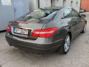 Green Mercedes-Benz E 350 2009 in Daugavpils, with an engine capacity of 3.00 L and mileage of 134 thousand km for 13500 €, photo 5 on AUTOMOTO.COM.LV