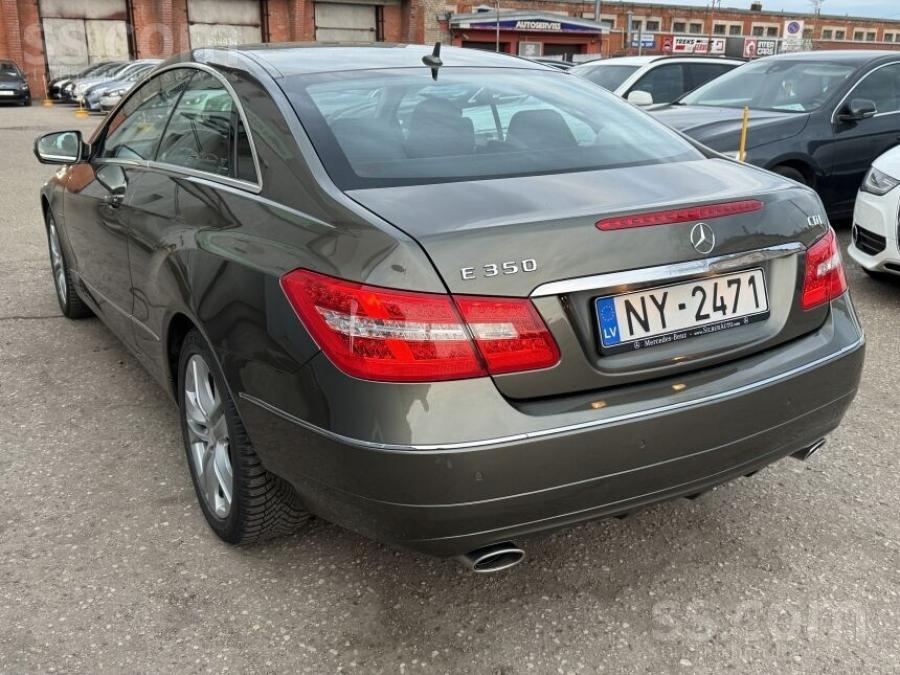Green Mercedes-Benz E 350 2009 in Daugavpils, with an engine capacity of 3.00 L and mileage of 134 thousand km for 13500 €, photo 7 on AUTOMOTO.COM.LV