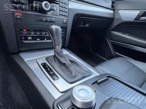 Green Mercedes-Benz E 350 2009 in Daugavpils, with an engine capacity of 3.00 L and mileage of 134 thousand km for 13500 €, photo 14 on AUTOMOTO.COM.LV