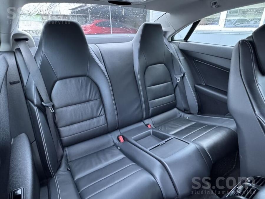 Green Mercedes-Benz E 350 2009 in Daugavpils, with an engine capacity of 3.00 L and mileage of 134 thousand km for 13500 €, photo 23 on AUTOMOTO.COM.LV
