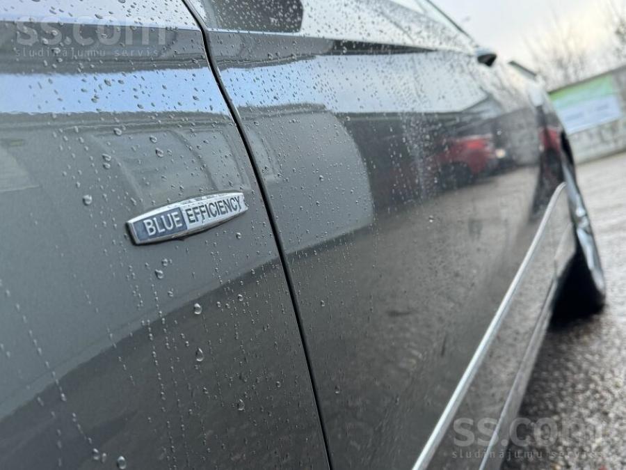 Green Mercedes-Benz E 350 2009 in Daugavpils, with an engine capacity of 3.00 L and mileage of 134 thousand km for 13500 €, photo 24 on AUTOMOTO.COM.LV